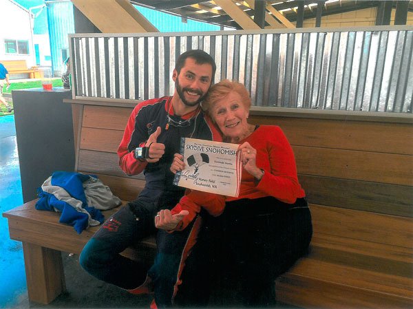 89-year-old Whidbey woman completes fourth skydiving jump | KUDOS ...