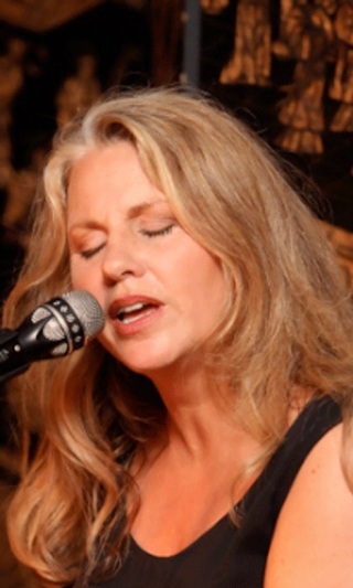 Pianist and singer plays an evening of jazz | South Whidbey Record