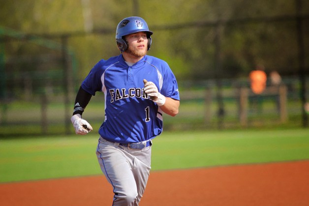 Muzzy home run powers rally over Eagles, but hits elude South Whidbey ...