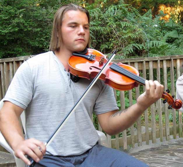 Bonesteel plays fiddle at South Whidbey Tilth Farmers' Market | South ...