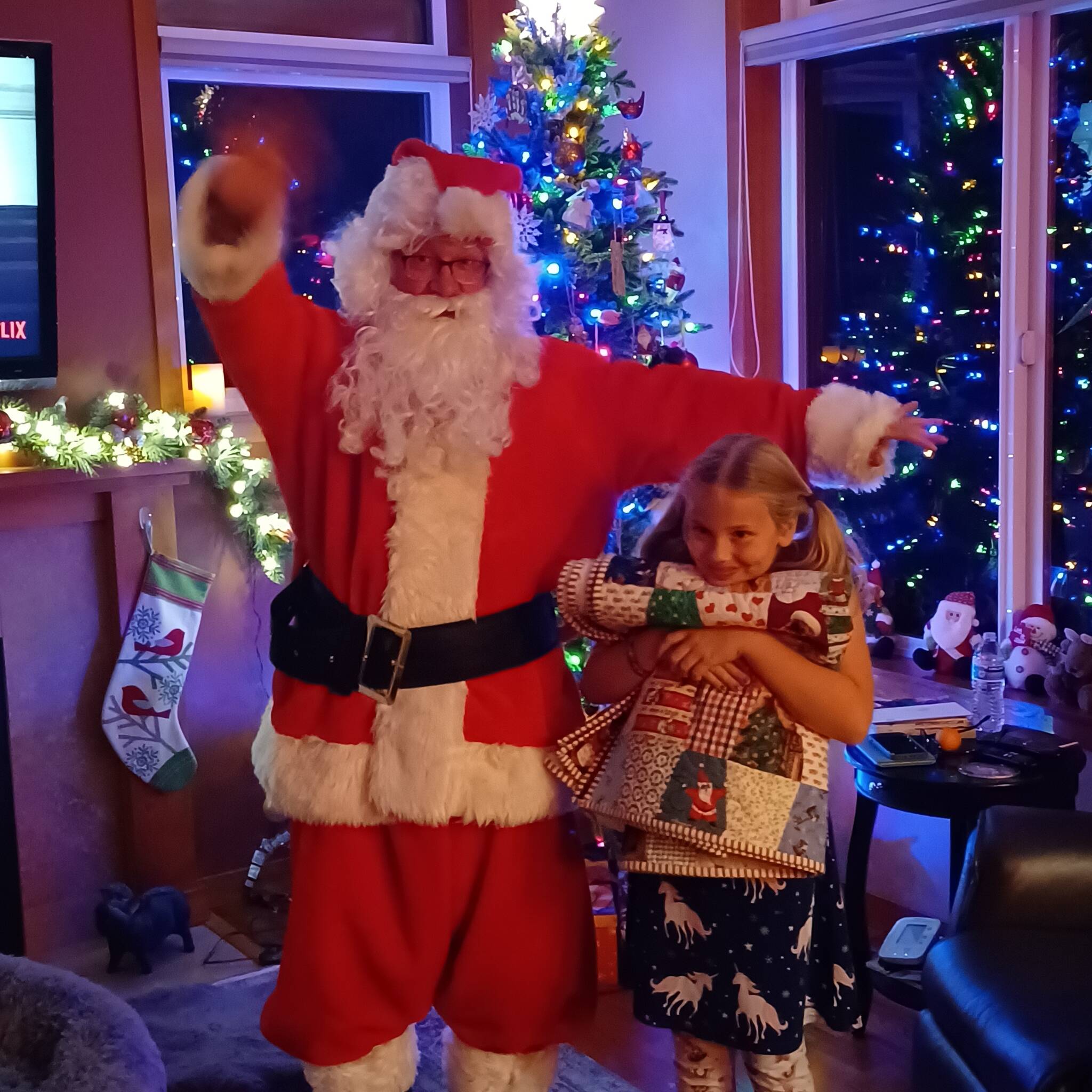 Santa Claus is coming to town | South Whidbey Record