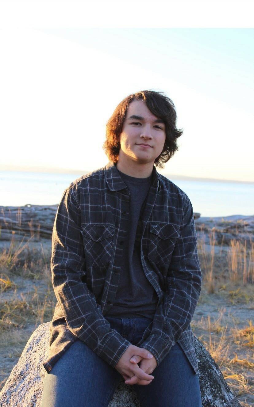 South Whidbey recognizes 10 valedictorians | South Whidbey Record