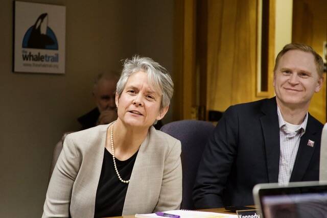 Horstman sworn in as mayor | South Whidbey Record