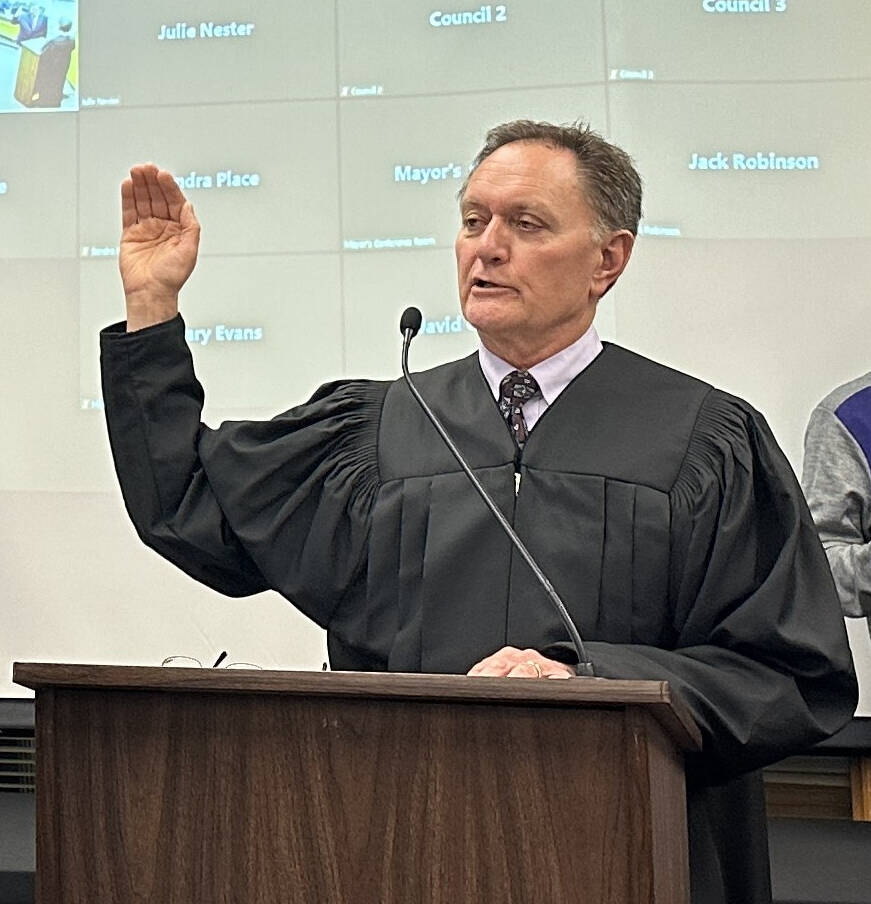 Hawkins retiring as district court judge | South Whidbey Record