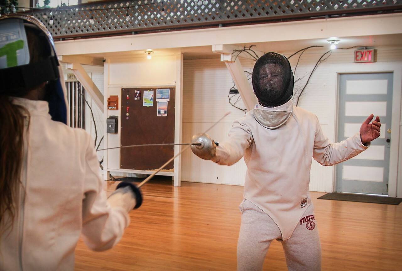 Duo teaching the art of fencing to youth | South Whidbey Record